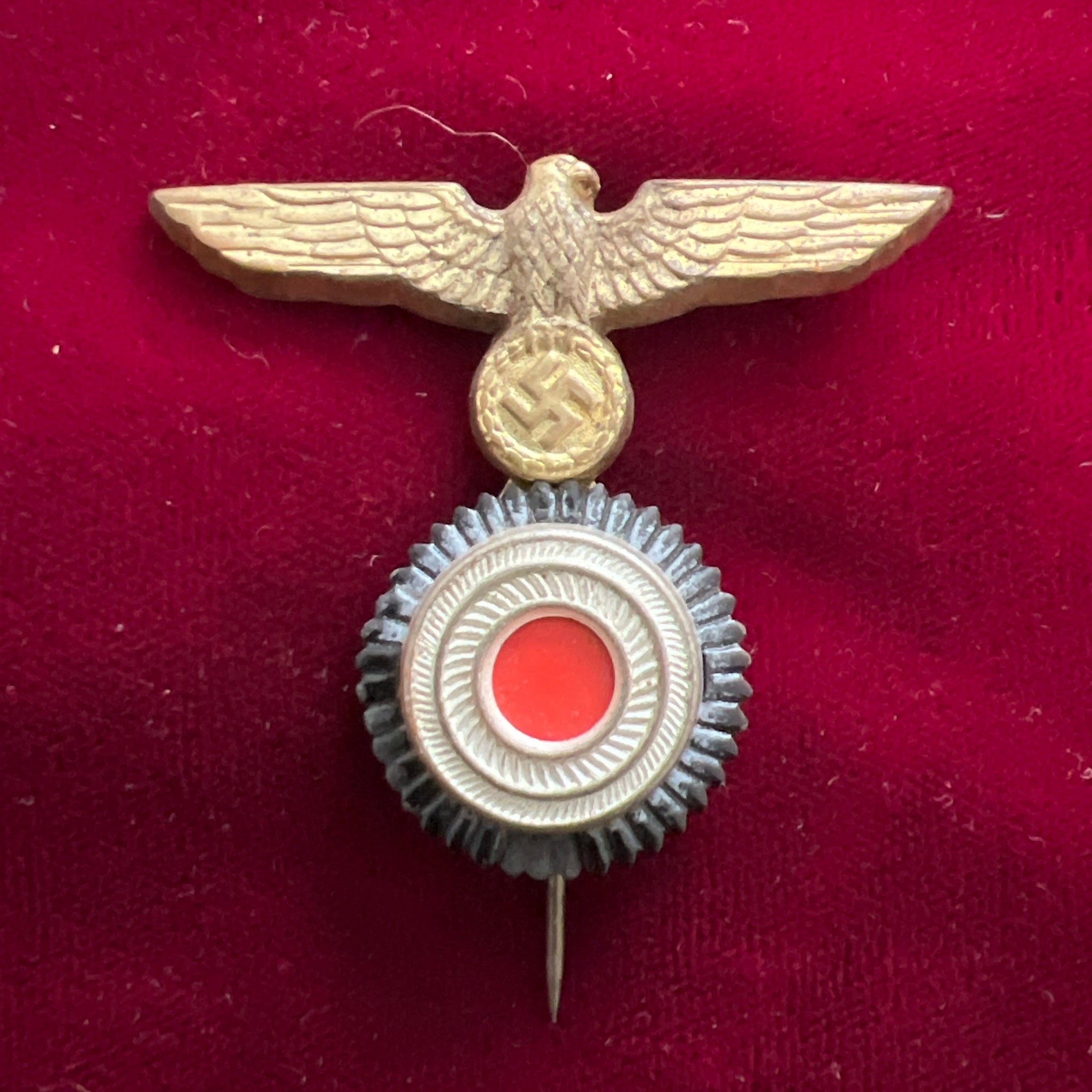 Nazi Germany, cap badge for the Navy, two piece made, now getting scar ...