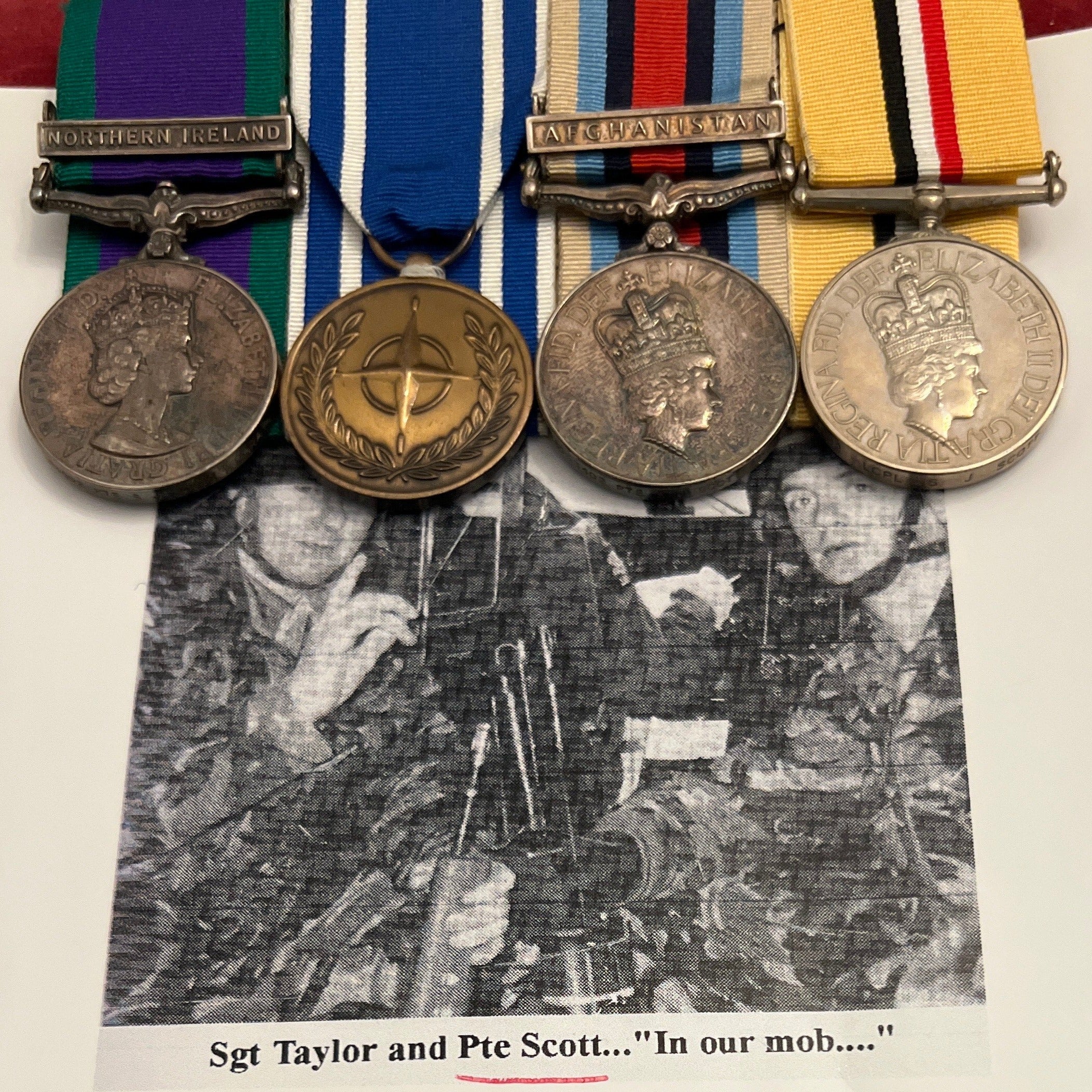 Group of 4 to 250631102 Lance Corporal Simon J. Scott, 2 Para Regiment ...