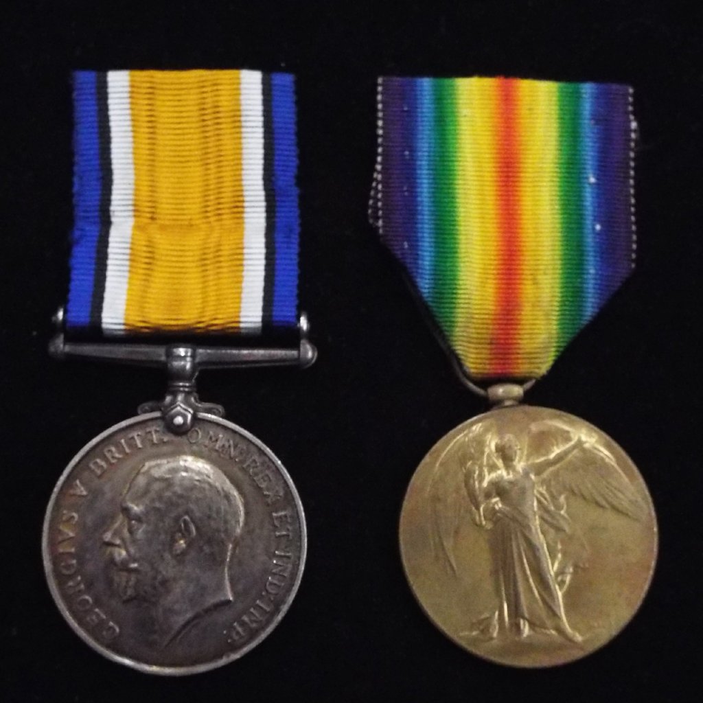 WW1 pair to Pte. Lawrence Pike, North'd Yeomanry & M.G.Corps, No.32262 ...