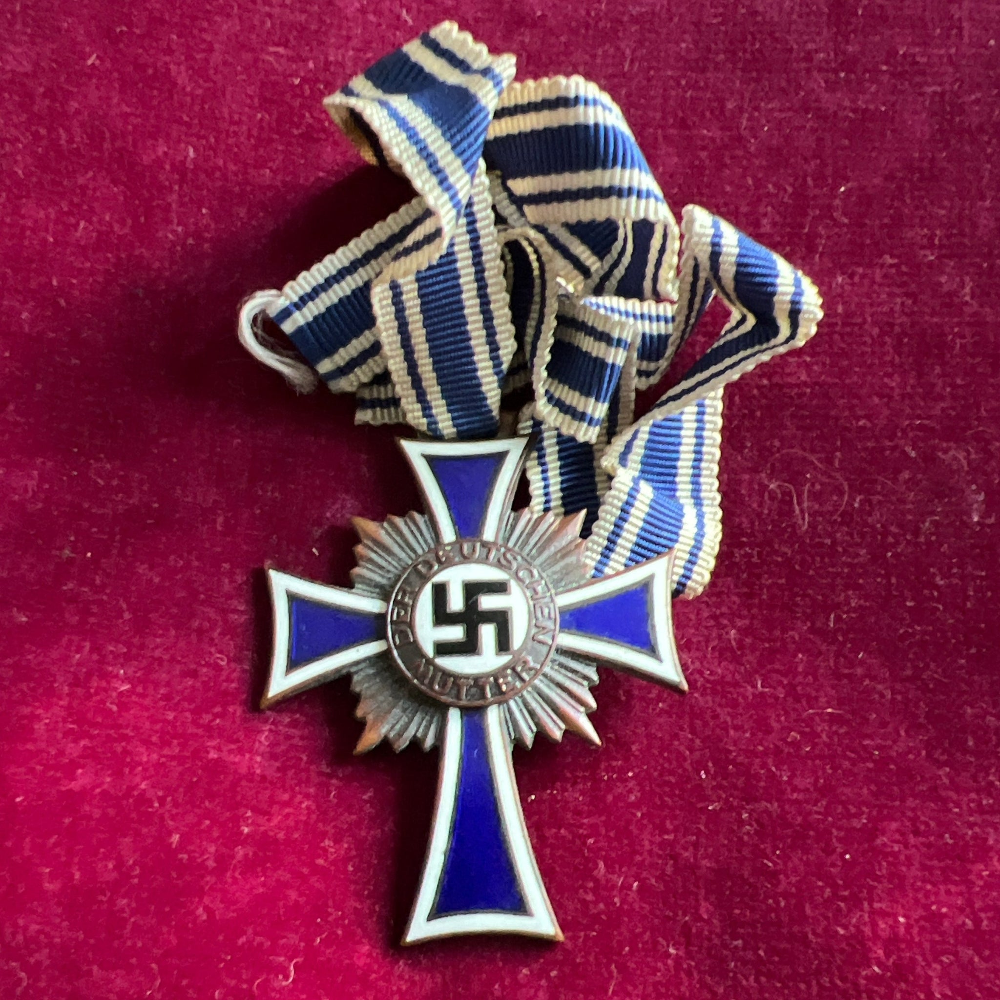 Nazi Germany, Mother's Cross, 3rd class, bronze – BuyMilitaryMedals.com
