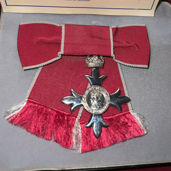 Member of the Order of the British Empire (MBE), ladies', in Royal Min ...