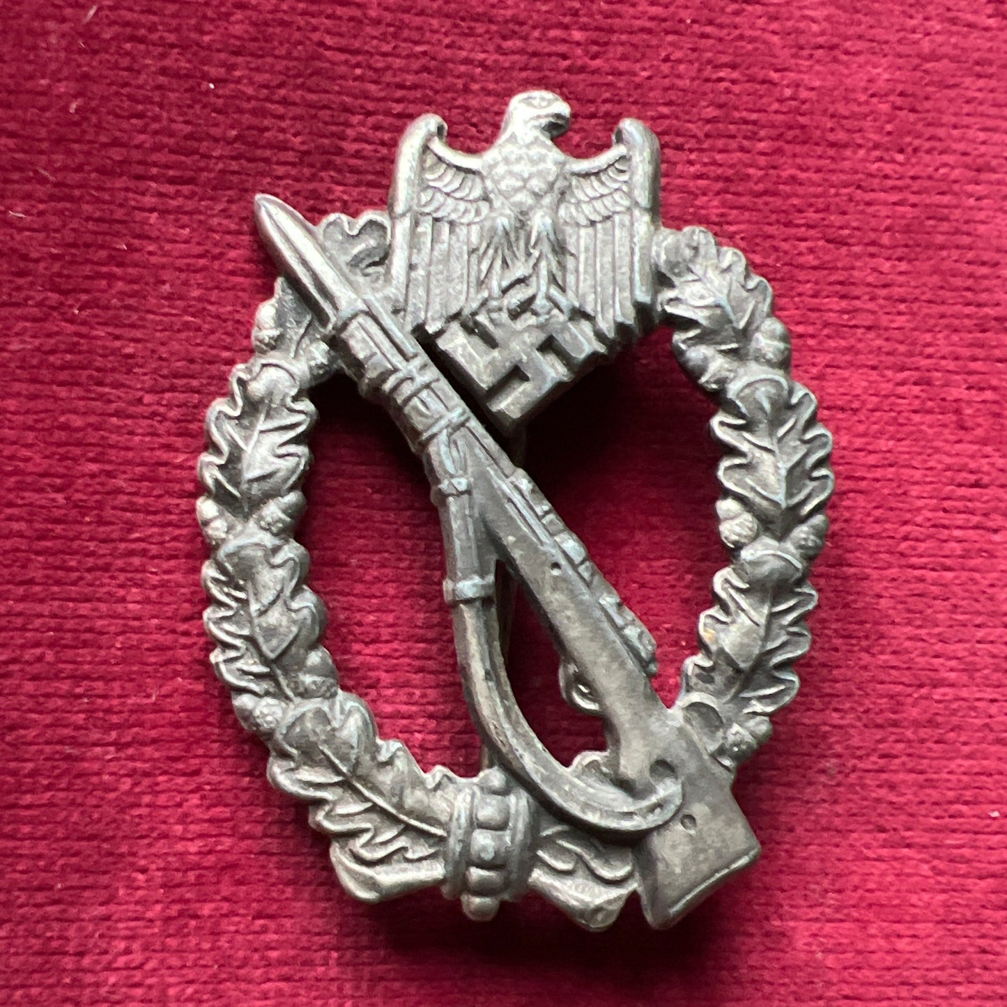 Nazi Germany, Infantry Assault Badge, late war – BuyMilitaryMedals.com