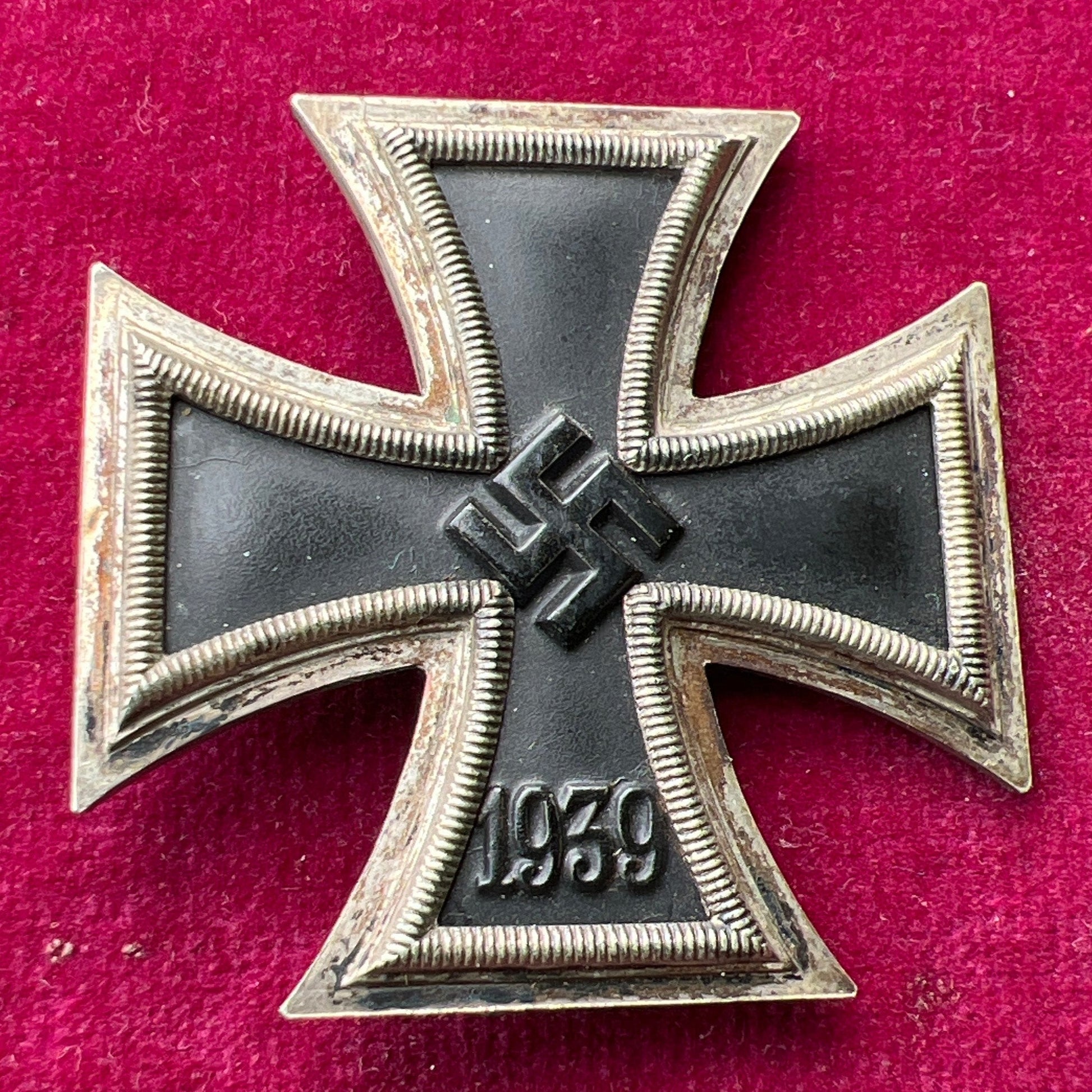 Nazi Germany, Iron Cross, 1939-45, 1st class, unmarked ...
