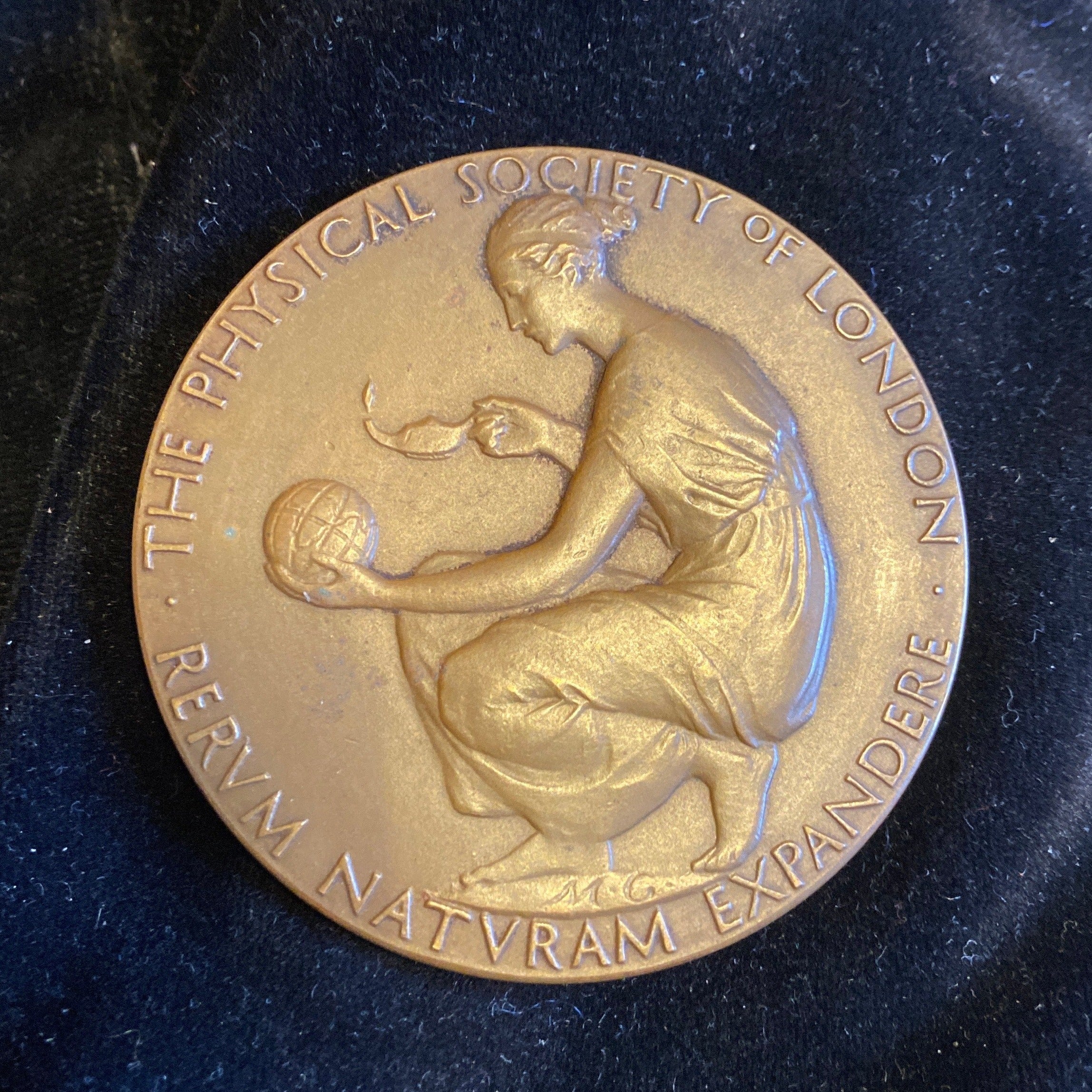 Prize medal from The Physical Society Of London to Frank Twyman ...