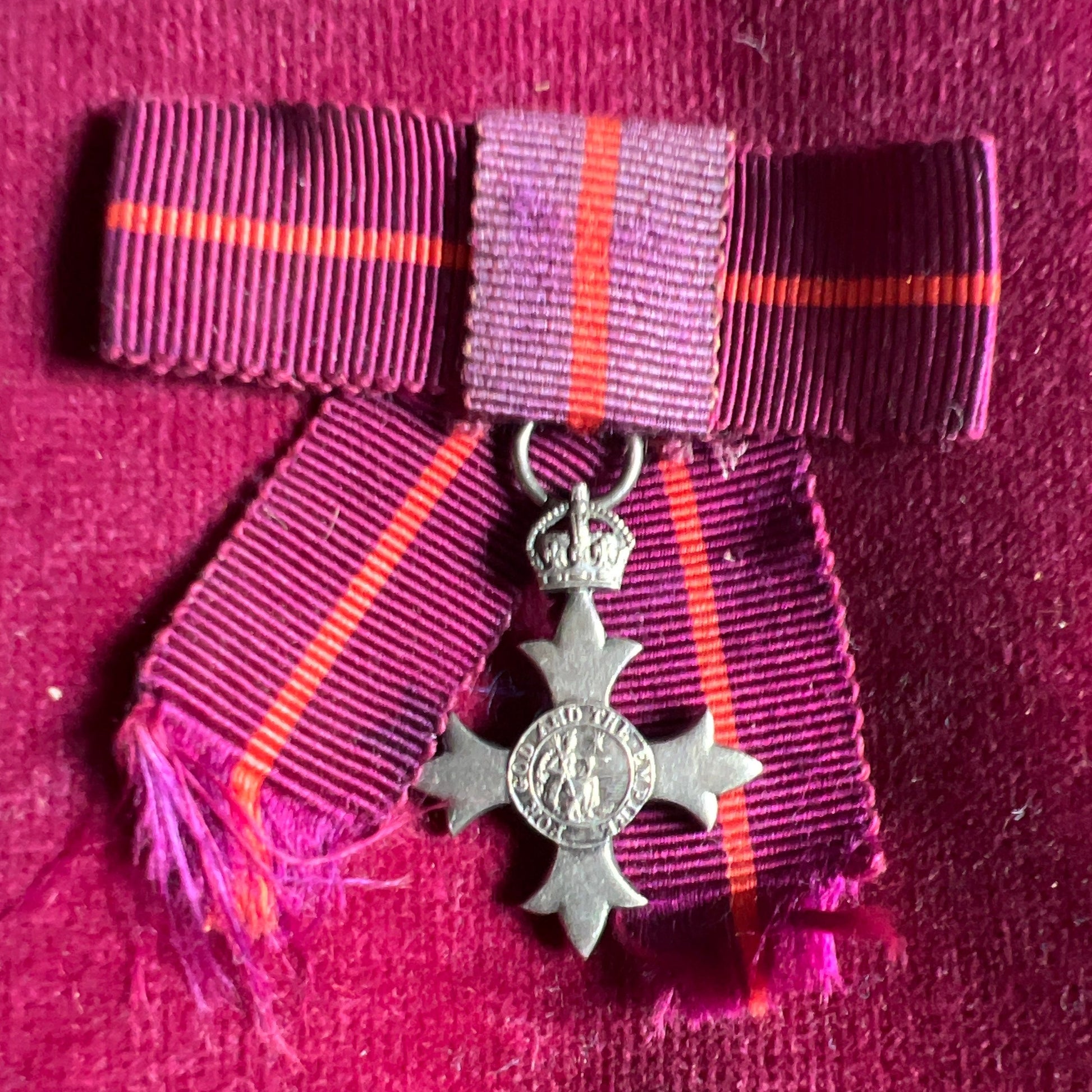 Miniature MBE, first type on bow, military ribbon – BuyMilitaryMedals.com